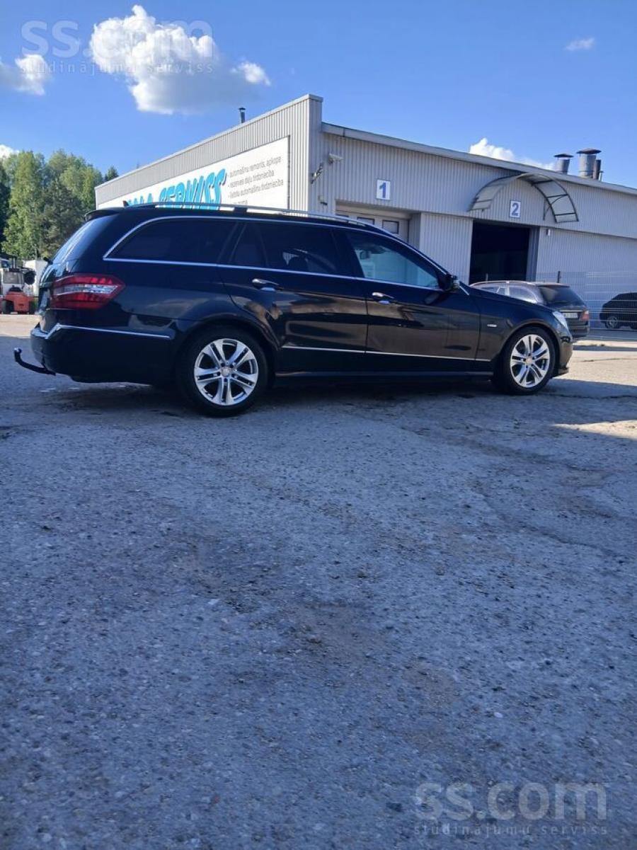 Черный Мерседес E 250 2010 в Екабпилс, объемом двигателя 2.20 л и пробегом 350 тыс. км за 3650 €, фото 13 на AUTOMOTO.COM.LV