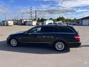 Черный Мерседес E 250 2010 в Каунас, объемом двигателя 2.20 л и пробегом 340 тыс. км за 5420 €, фото 3 на AUTOMOTO.COM.LV