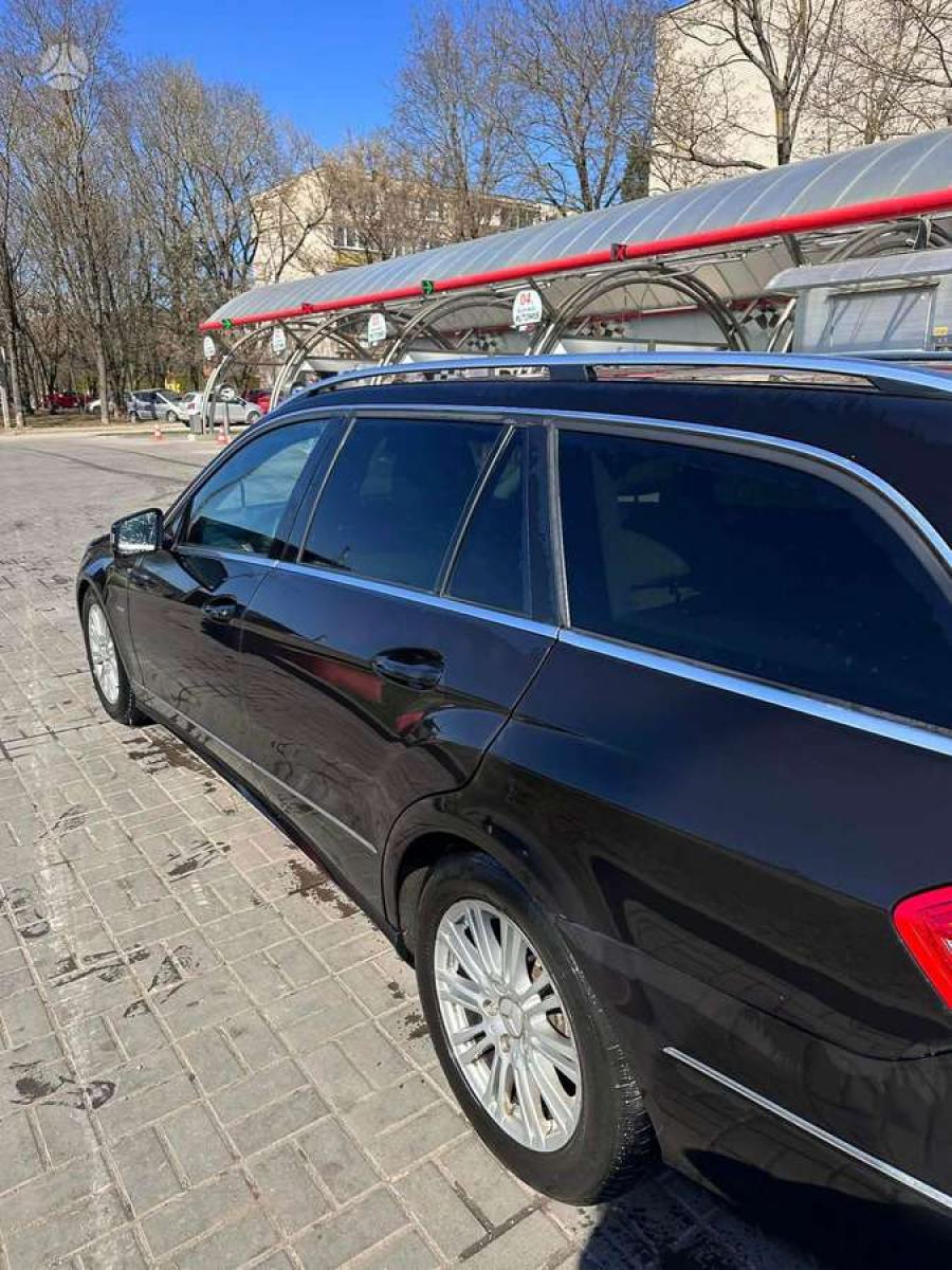 Черный Мерседес E 250 2010 в Каунас, объемом двигателя 2.20 л и пробегом 340 тыс. км за 5420 €, фото 7 на AUTOMOTO.COM.LV