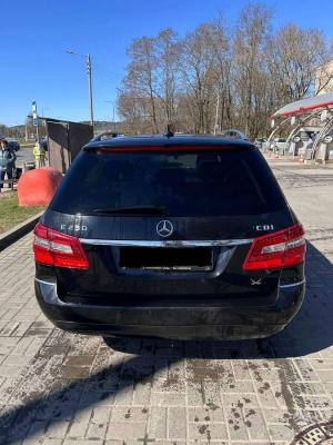 Черный Мерседес E 250 2010 в Каунас, объемом двигателя 2.20 л и пробегом 340 тыс. км за 5420 €, фото 8 на AUTOMOTO.COM.LV