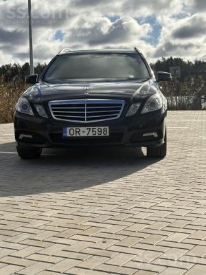Черный Мерседес E 250 2010 в Юрмала, объемом двигателя 2.20 л и пробегом 351 тыс. км за 7550 €, фото 3 на AUTOMOTO.COM.LV