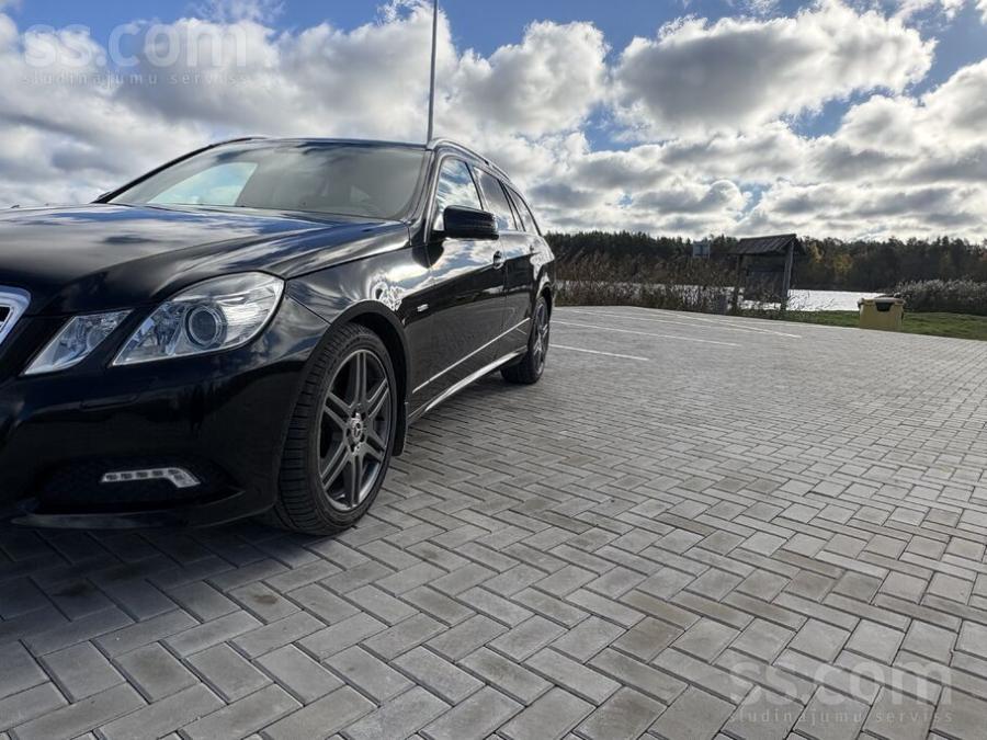 Черный Мерседес E 250 2010 в Юрмала, объемом двигателя 2.20 л и пробегом 351 тыс. км за 7550 €, фото 6 на AUTOMOTO.COM.LV