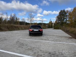 Черный Мерседес E 250 2010 в Юрмала, объемом двигателя 2.20 л и пробегом 351 тыс. км за 7550 €, фото 8 на AUTOMOTO.COM.LV