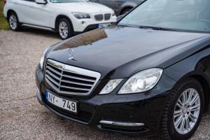Черный Мерседес E 250 2011 в Рига, объемом двигателя 2.10 л и пробегом 320 тыс. км за 7900 €, фото 14 на AUTOMOTO.COM.LV