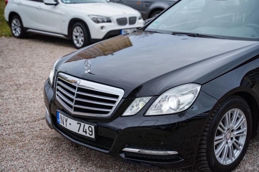 Черный Мерседес E 250 2011 в Рига, объемом двигателя 2.10 л и пробегом 320 тыс. км за 7900 €, фото 14 на AUTOMOTO.COM.LV