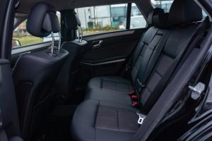 Черный Мерседес E 250 2011 в Рига, объемом двигателя 2.10 л и пробегом 320 тыс. км за 7900 €, фото 15 на AUTOMOTO.COM.LV