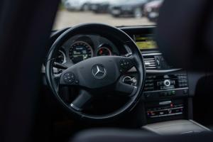 Черный Мерседес E 250 2011 в Рига, объемом двигателя 2.10 л и пробегом 320 тыс. км за 7900 €, фото 16 на AUTOMOTO.COM.LV