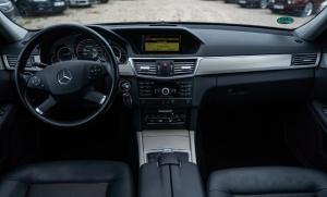 Черный Мерседес E 250 2011 в Рига, объемом двигателя 2.10 л и пробегом 320 тыс. км за 7900 €, фото 17 на AUTOMOTO.COM.LV