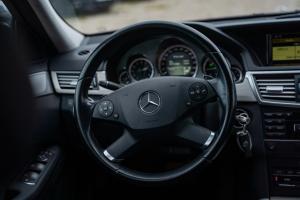 Черный Мерседес E 250 2011 в Рига, объемом двигателя 2.10 л и пробегом 320 тыс. км за 7900 €, фото 18 на AUTOMOTO.COM.LV