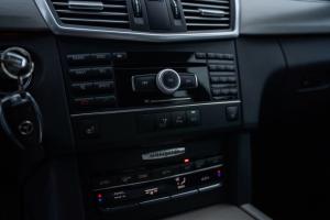 Черный Мерседес E 250 2011 в Рига, объемом двигателя 2.10 л и пробегом 320 тыс. км за 7900 €, фото 30 на AUTOMOTO.COM.LV