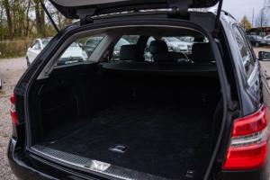 Черный Мерседес E 250 2011 в Рига, объемом двигателя 2.10 л и пробегом 320 тыс. км за 7900 €, фото 33 на AUTOMOTO.COM.LV