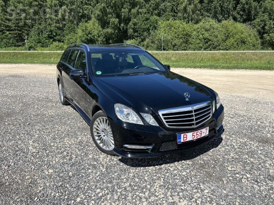 Black Mercedes-Benz e-250 2011 in Riga, with an engine capacity of 2.10 L and mileage of 328 thousand km for 10700 €, photo 1 on AUTOMOTO.COM.LV