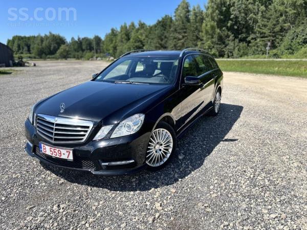 Черный Мерседес E 250 2011 в Рига, объемом двигателя 2.10 л и пробегом 328 тыс. км за 10700 €, фото 3 на AUTOMOTO.COM.LV