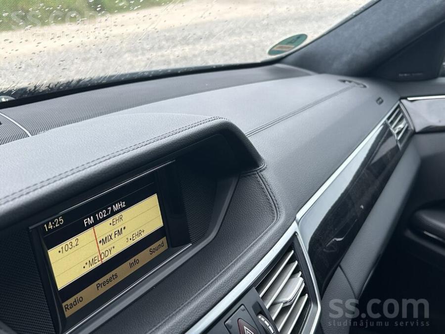 Black Mercedes-Benz e-250 2011 in Riga, with an engine capacity of 2.10 L and mileage of 328 thousand km for 10700 €, photo 14 on AUTOMOTO.COM.LV