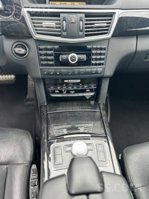 Black Mercedes-Benz e-250 2011 in Riga, with an engine capacity of 2.10 L and mileage of 328 thousand km for 10700 €, photo 23 on AUTOMOTO.COM.LV