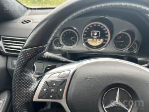 Black Mercedes-Benz e-250 2011 in Riga, with an engine capacity of 2.10 L and mileage of 328 thousand km for 10700 €, photo 27 on AUTOMOTO.COM.LV