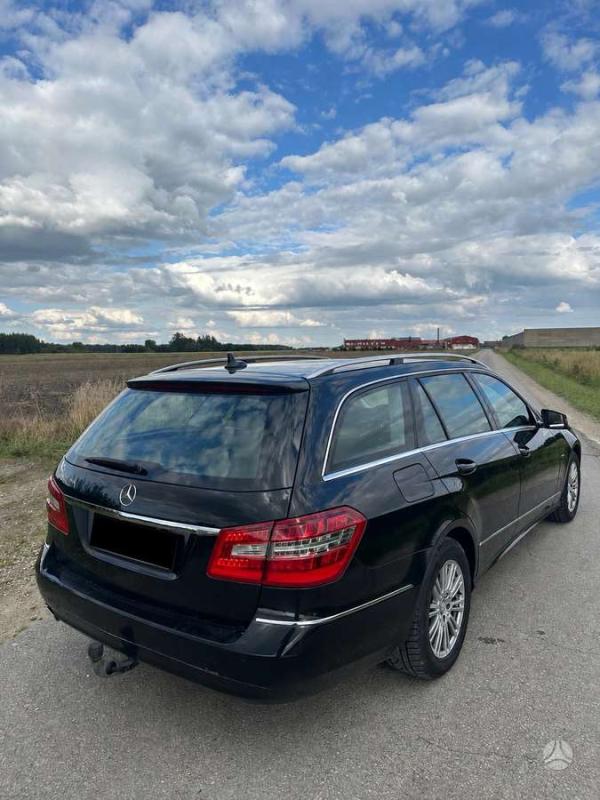 Черный Мерседес E 250 2011 в Паневежис, объемом двигателя 0.00 л и пробегом 173 тыс. км за 9200 €, фото 6 на AUTOMOTO.COM.LV
