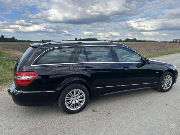 Черный Мерседес E 250 2011 в Паневежис, объемом двигателя 0.00 л и пробегом 173 тыс. км за 9200 €, фото 7 на AUTOMOTO.COM.LV