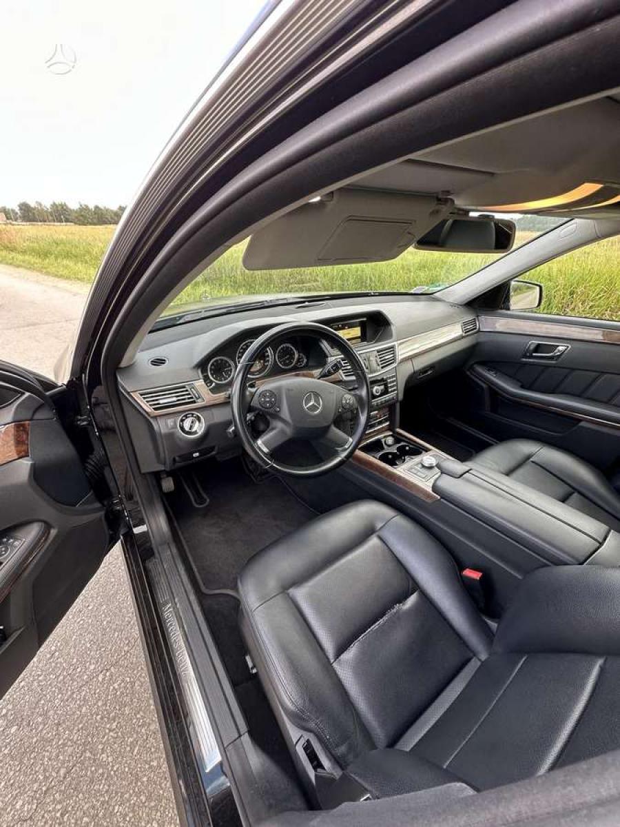 Черный Мерседес E 250 2011 в Паневежис, объемом двигателя 0.00 л и пробегом 173 тыс. км за 9200 €, фото 9 на AUTOMOTO.COM.LV