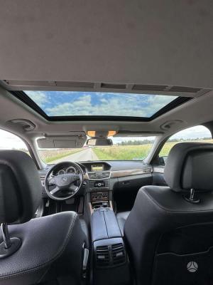 Черный Мерседес E 250 2011 в Паневежис, объемом двигателя 0.00 л и пробегом 173 тыс. км за 9200 €, фото 11 на AUTOMOTO.COM.LV