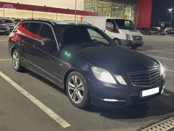 Black Mercedes-Benz e-250 2011 in Kaunas, with an engine capacity of 2.10 L and mileage of 350 thousand km for 3500 €, photo 1 on AUTOMOTO.COM.LV