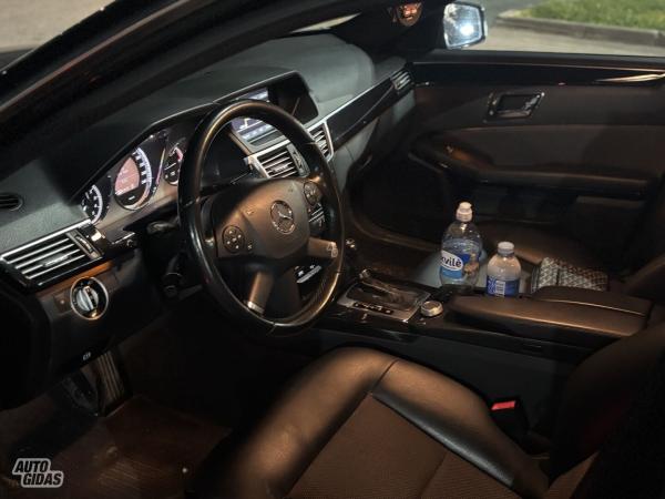 Black Mercedes-Benz e-250 2011 in Kaunas, with an engine capacity of 2.10 L and mileage of 350 thousand km for 3500 €, photo 6 on AUTOMOTO.COM.LV