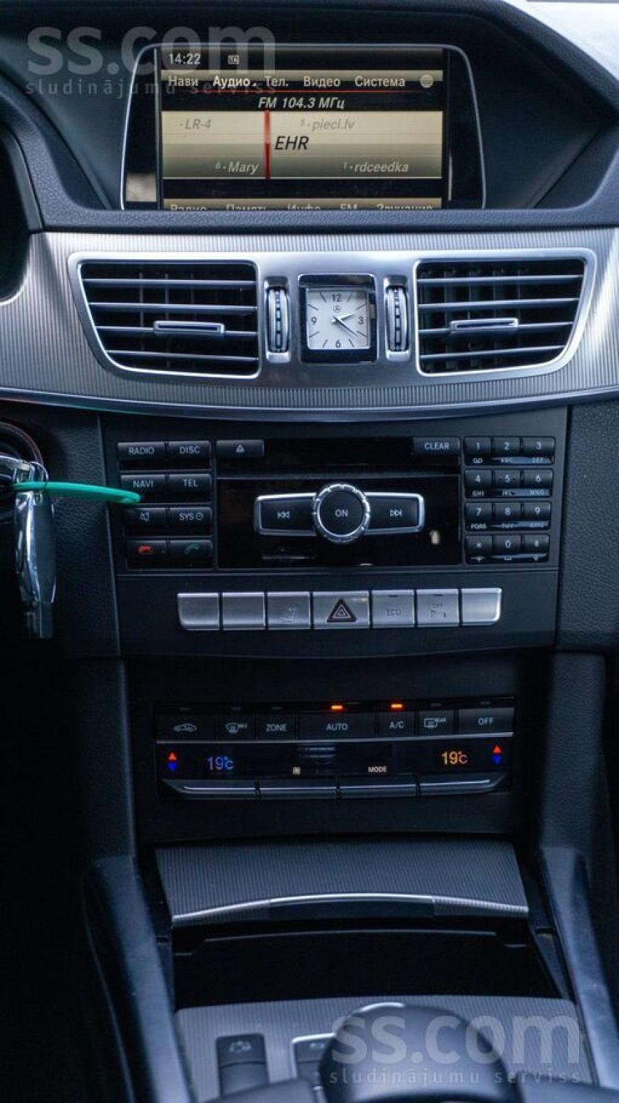 Black Mercedes-Benz e-250 2014 in Riga, with an engine capacity of 2.20 L and mileage of 269 thousand km for 11290 €, photo 13 on AUTOMOTO.COM.LV