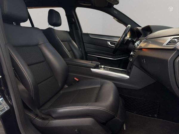 Black Mercedes-Benz e-250 2014 in Kaunas, with an engine capacity of 2.10 L and mileage of 328 thousand km for 9499 €, photo 8 on AUTOMOTO.COM.LV