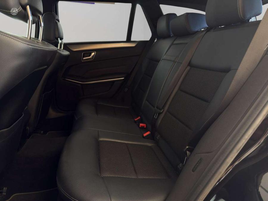 Черный Мерседес E 250 2014 в Каунас, объемом двигателя 2.10 л и пробегом 328 тыс. км за 9499 €, фото 13 на AUTOMOTO.COM.LV
