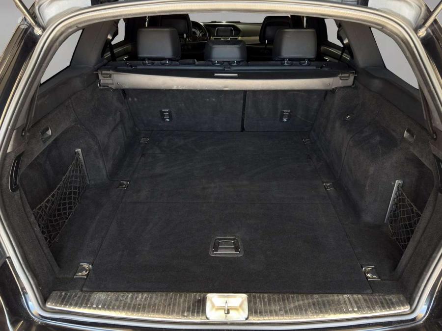 Black Mercedes-Benz e-250 2014 in Kaunas, with an engine capacity of 2.10 L and mileage of 328 thousand km for 9499 €, photo 12 on AUTOMOTO.COM.LV