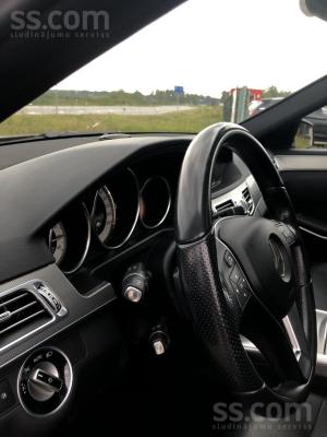 Melns Mercedes-Benz e-250 2014 Cēsis, ar dzinēja tilpumu 2.20 L un nobraukumu 0 tūkst. km par 9500 €, foto 10 vietnē AUTOMOTO.COM.LV