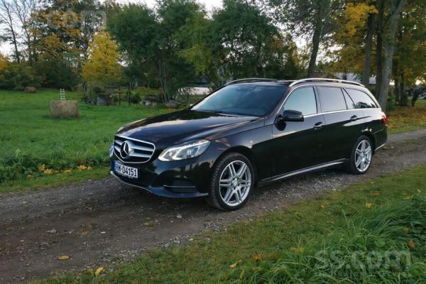 Черный Мерседес E 250 2016 в Валмиера, объемом двигателя 2.20 л и пробегом 264 тыс. км за 11000 €, фото 2 на AUTOMOTO.COM.LV