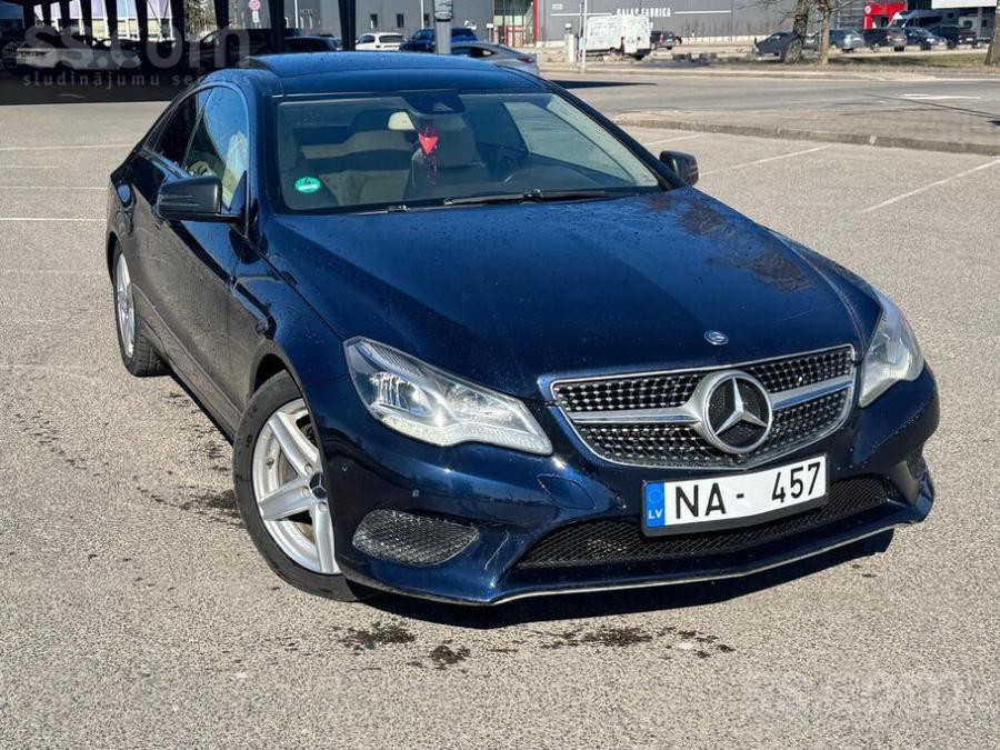 Синий Мерседес E 250 2014 в Юрмала, объемом двигателя 2.20 л и пробегом 330 тыс. км за 11700 €, фото 1 на AUTOMOTO.COM.LV