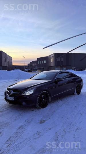 Blue Mercedes-Benz e-250 2014 in Riga, with an engine capacity of 2.20 L and mileage of 350 thousand km for 12000 €, photo 9 on AUTOMOTO.COM.LV