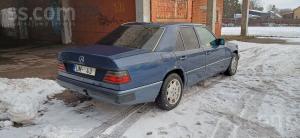 Zils Mercedes-Benz e-250 1991 Liepāja, ar dzinēja tilpumu 2.50 L un nobraukumu 447 tūkst. km par 2500 €, foto 3 vietnē AUTOMOTO.COM.LV