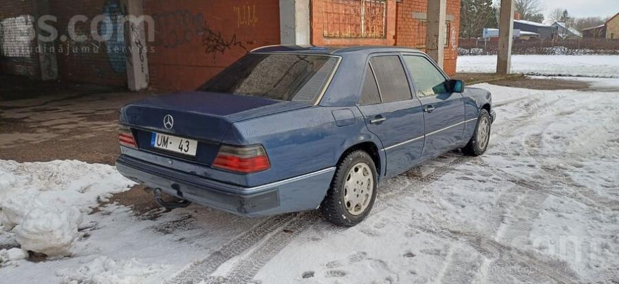 Zils Mercedes-Benz e-250 1991 Liepāja, ar dzinēja tilpumu 2.50 L un nobraukumu 447 tūkst. km par 2500 €, foto 3 vietnē AUTOMOTO.COM.LV