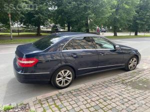 Zils Mercedes-Benz e-250 2012 Rīga, ar dzinēja tilpumu 2.10 L un nobraukumu 208 tūkst. km par 10500 €, foto  vietnē AUTOMOTO.COM.LV