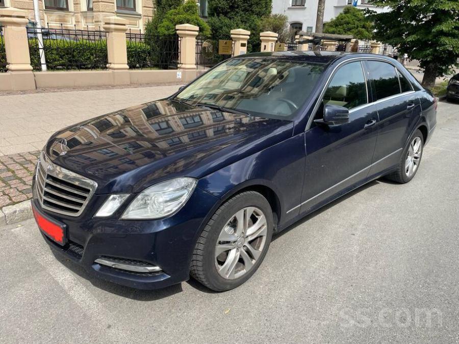 Zils Mercedes-Benz e-250 2012 Rīga, ar dzinēja tilpumu 2.10 L un nobraukumu 208 tūkst. km par 10500 €, foto 4 vietnē AUTOMOTO.COM.LV