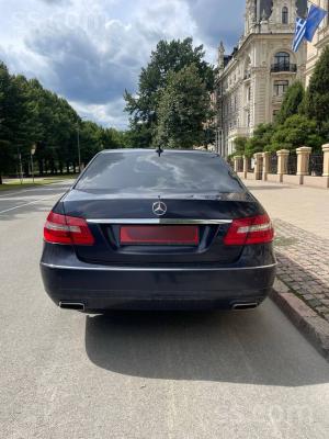Zils Mercedes-Benz e-250 2012 Rīga, ar dzinēja tilpumu 2.10 L un nobraukumu 208 tūkst. km par 10500 €, foto 5 vietnē AUTOMOTO.COM.LV