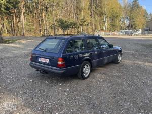 Blue Mercedes-Benz e-250 1994 in Jonava, with an engine capacity of 2.50 L and mileage of 560 thousand km for 5150 €, photo 6 on AUTOMOTO.COM.LV