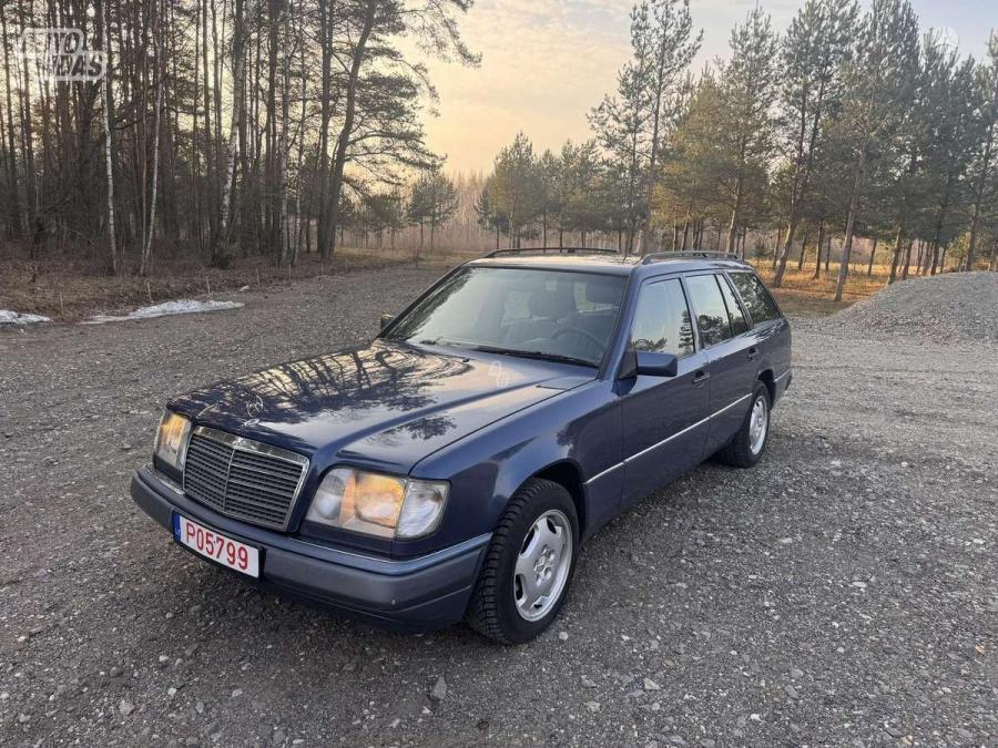 Blue Mercedes-Benz e-250 1994 in Jonava, with an engine capacity of 2.50 L and mileage of 560 thousand km for 5150 €, photo 12 on AUTOMOTO.COM.LV