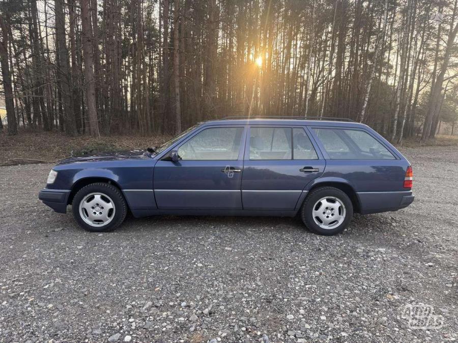 Blue Mercedes-Benz e-250 1994 in Jonava, with an engine capacity of 2.50 L and mileage of 560 thousand km for 5150 €, photo 14 on AUTOMOTO.COM.LV