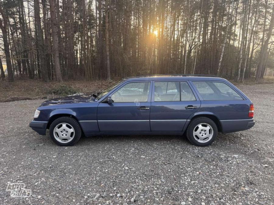 Blue Mercedes-Benz e-250 1994 in Jonava, with an engine capacity of 2.50 L and mileage of 560 thousand km for 5150 €, photo 15 on AUTOMOTO.COM.LV