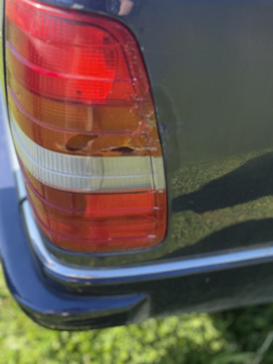 Zils Mercedes-Benz e-250 1995 Keila, ar dzinēja tilpumu 2.50 L un nobraukumu 382 tūkst. km par 3000 €, foto 3 vietnē AUTOMOTO.COM.LV