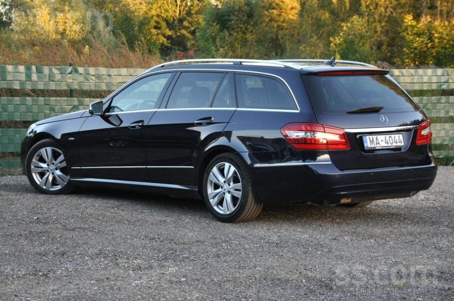 Blue Mercedes-Benz e-250 2010 in Riga, with an engine capacity of 2.20 L and mileage of 292 thousand km for 4790 €, photo 5 on AUTOMOTO.COM.LV