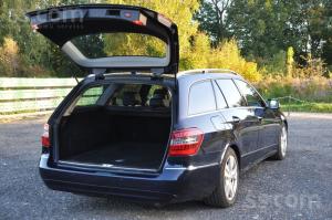 Blue Mercedes-Benz e-250 2010 in Riga, with an engine capacity of 2.20 L and mileage of 292 thousand km for 4790 €, photo 8 on AUTOMOTO.COM.LV