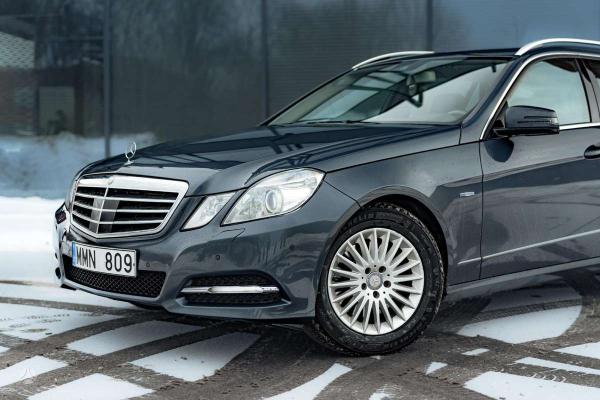 Zils Mercedes-Benz e-250 2011 Klaipėda, ar dzinēja tilpumu 2.14 L un nobraukumu 352 tūkst. km par 7400 €, foto 4 vietnē AUTOMOTO.COM.LV