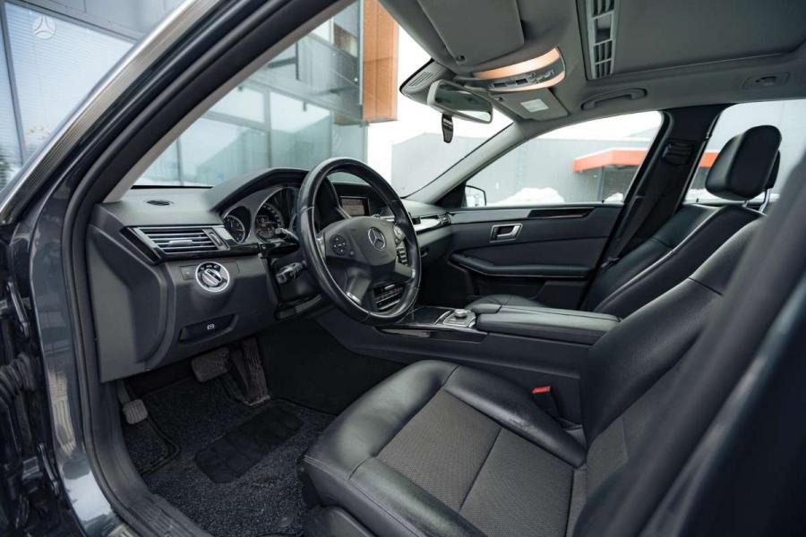 Zils Mercedes-Benz e-250 2011 Klaipėda, ar dzinēja tilpumu 2.14 L un nobraukumu 352 tūkst. km par 7400 €, foto 21 vietnē AUTOMOTO.COM.LV