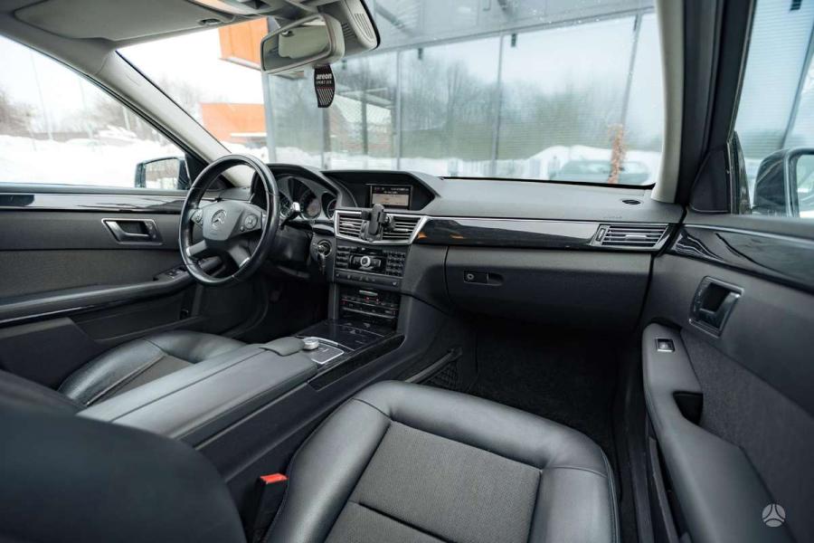 Zils Mercedes-Benz e-250 2011 Klaipėda, ar dzinēja tilpumu 2.14 L un nobraukumu 352 tūkst. km par 7400 €, foto 31 vietnē AUTOMOTO.COM.LV