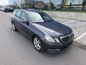 Blue Mercedes-Benz e-250 2011 in Panevezys, with an engine capacity of 1.80 L and mileage of 275 thousand km for 4700 €, photo 7 on AUTOMOTO.COM.LV